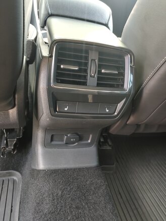 Купить б/у Skoda Kodiaq I 2.0 AMT (180 л.с.) 4WD бензин робот в Москве ...