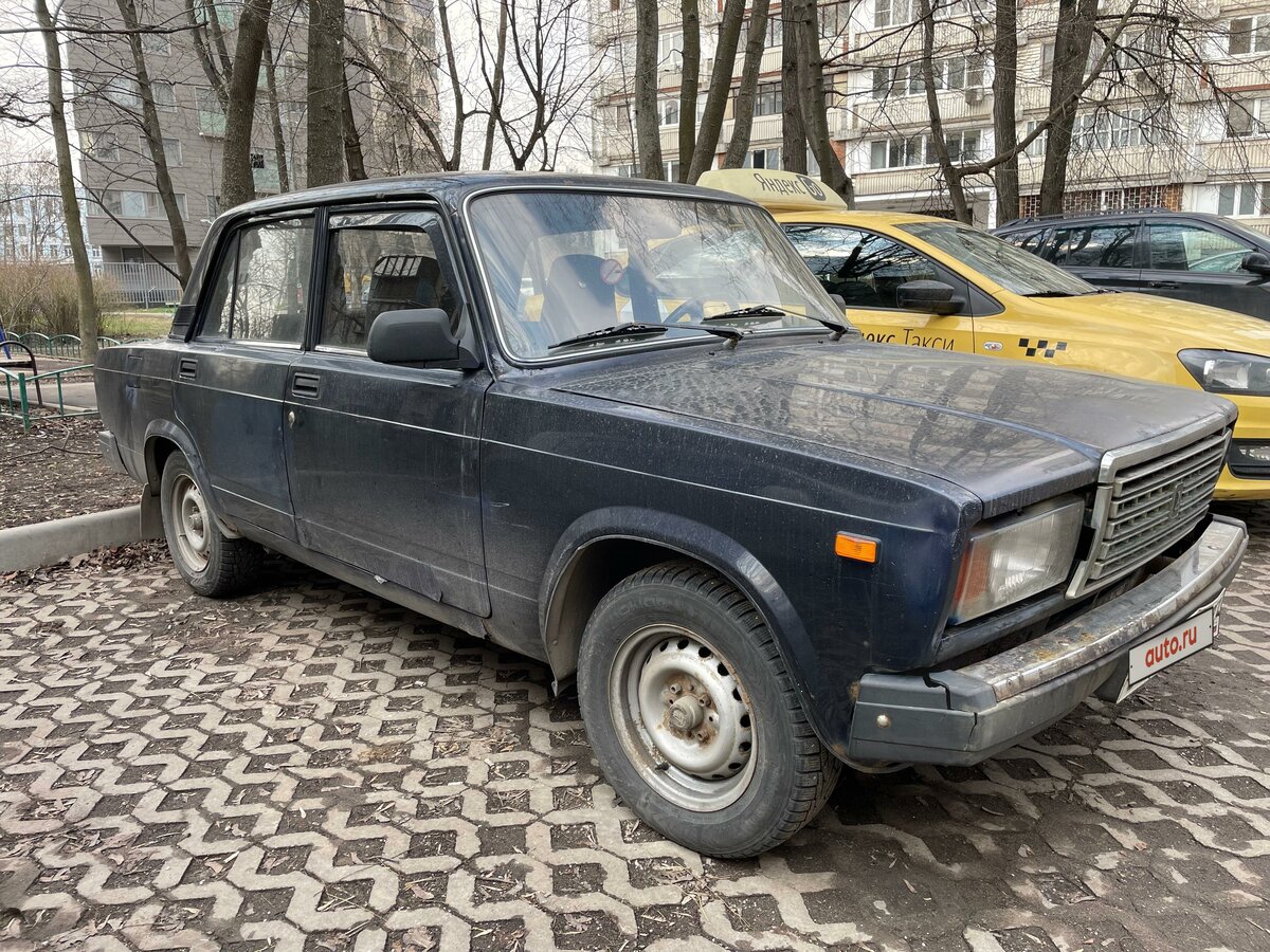 Купить б/у Lada (ВАЗ) 2107 1982-2012 1.6 MT (73 л.с.) бензин механика в Москве: синий Лада 2107 ...