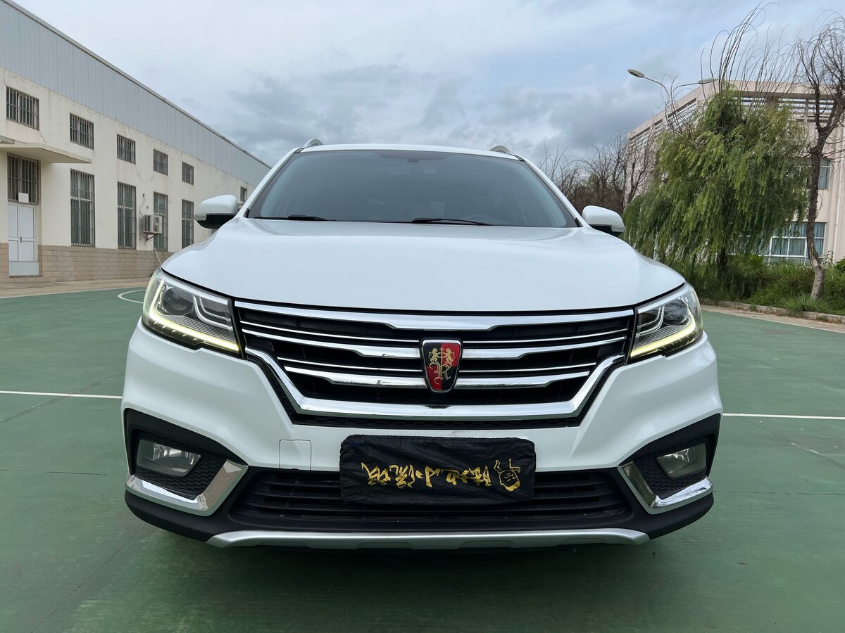 Купить б/у Roewe RX3 2017-2021 1.6 CVT (125 л.с.) бензин вариатор во Владивостоке: белый Роев ...