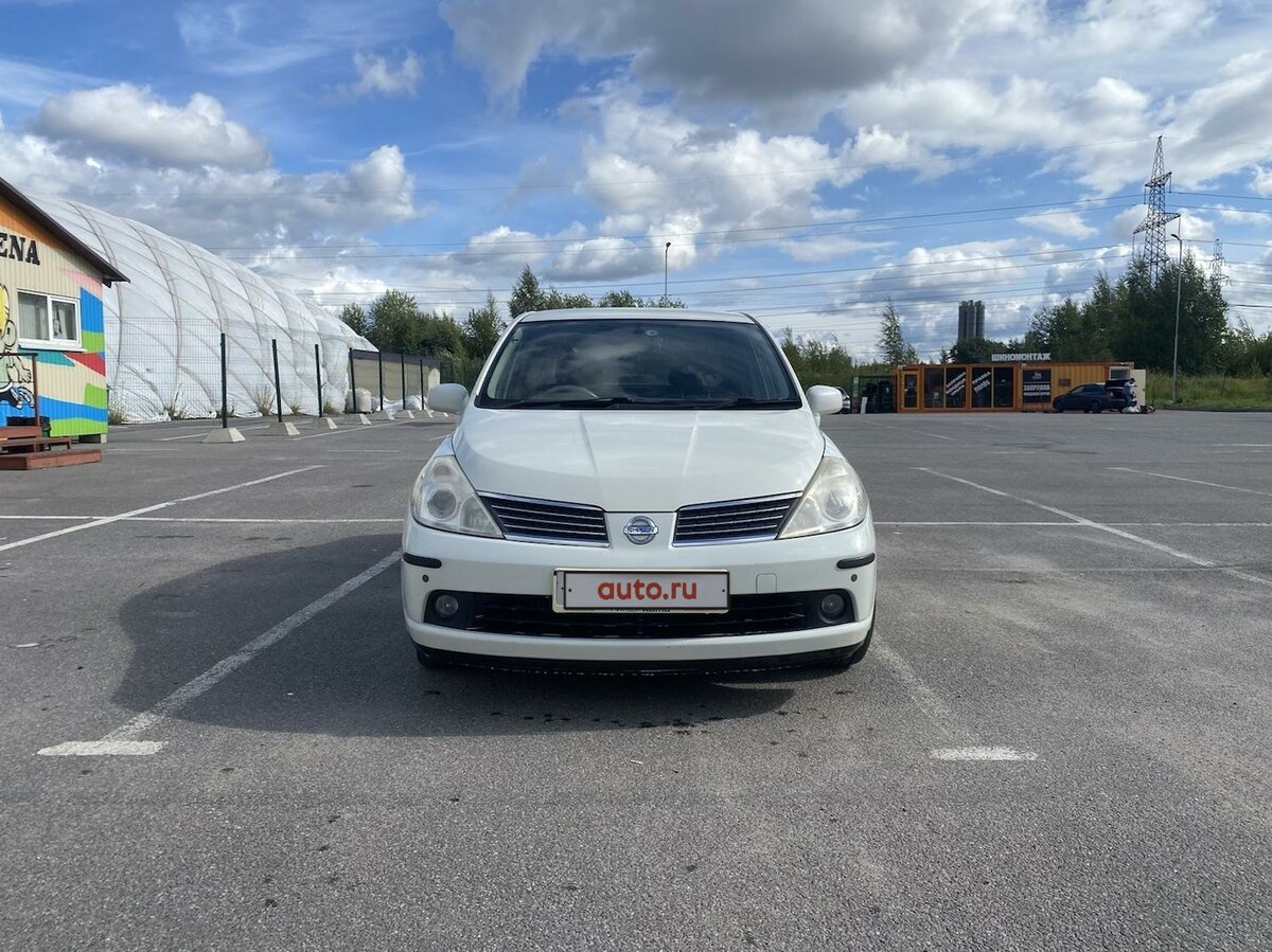 Купить б/у Nissan Tiida I Latio 1.5 AT (109 л.с.) 4WD бензин автомат в ...