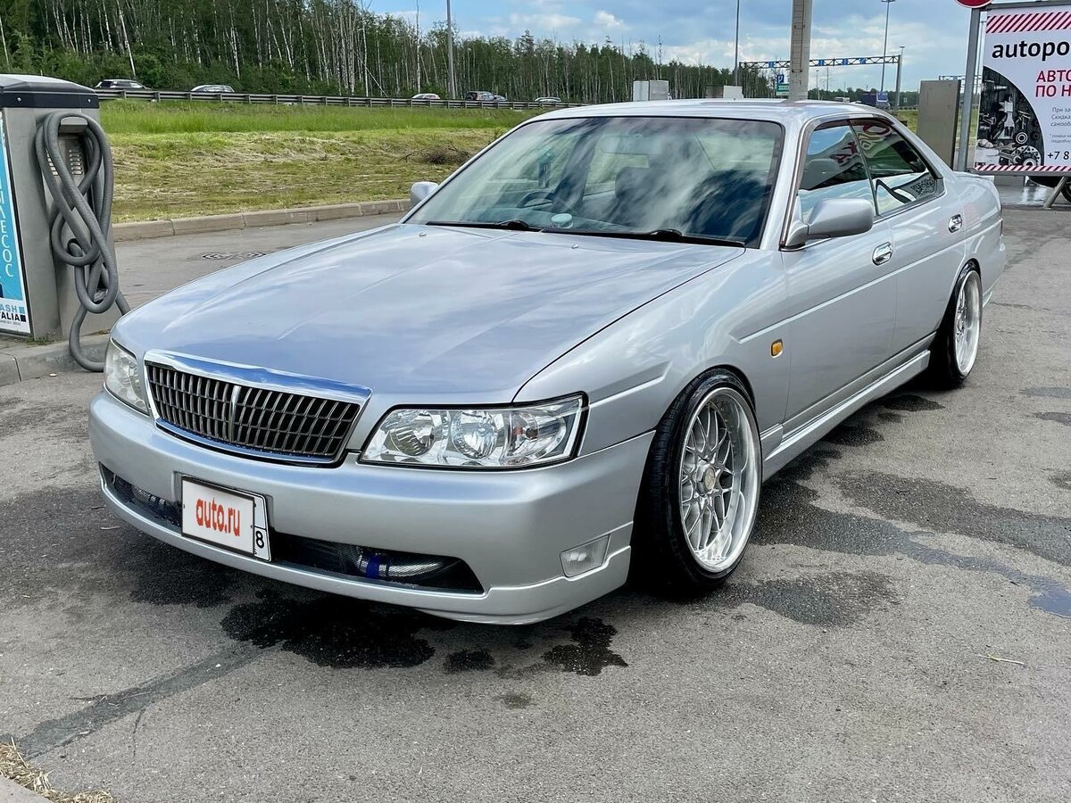 Nissan Laurel C35