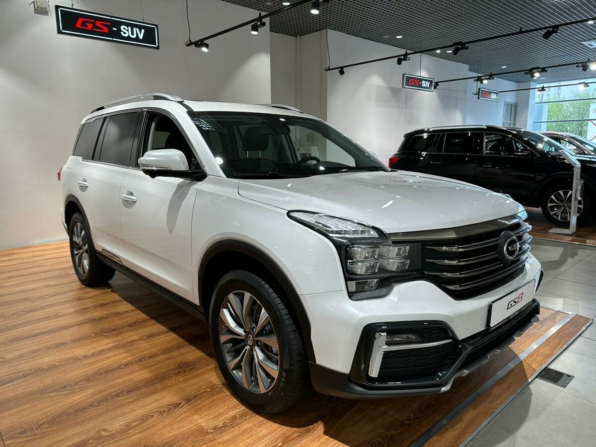 Купить новый GAC GS8 I 2.0 AT (190 л.с.) 4WD бензин автомат в Москве: белый ГАК ГС8 I ...