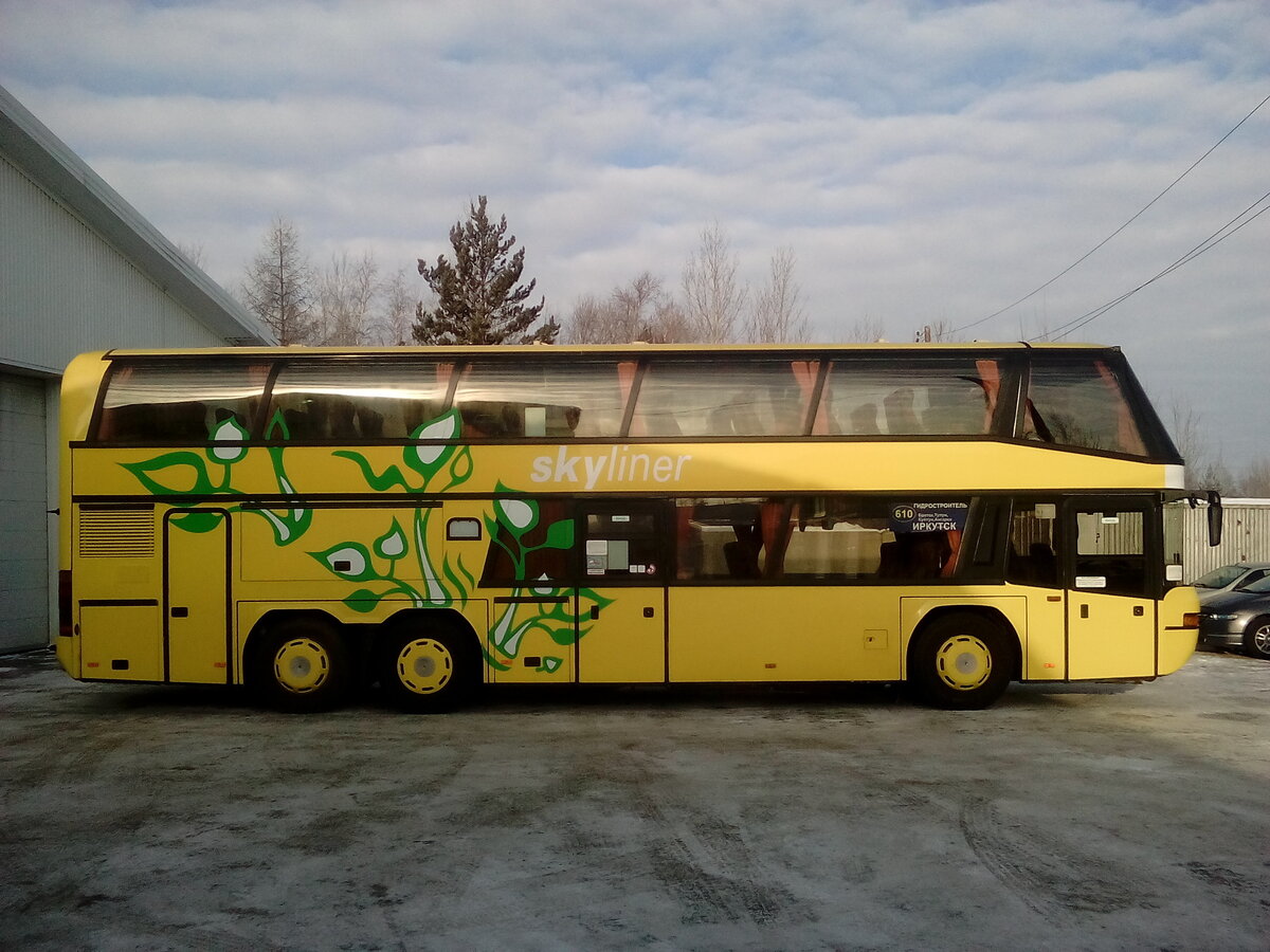 Купить б/у Neoplan Skyliner дизель механика в Братске: жёлтый 2000 года ...
