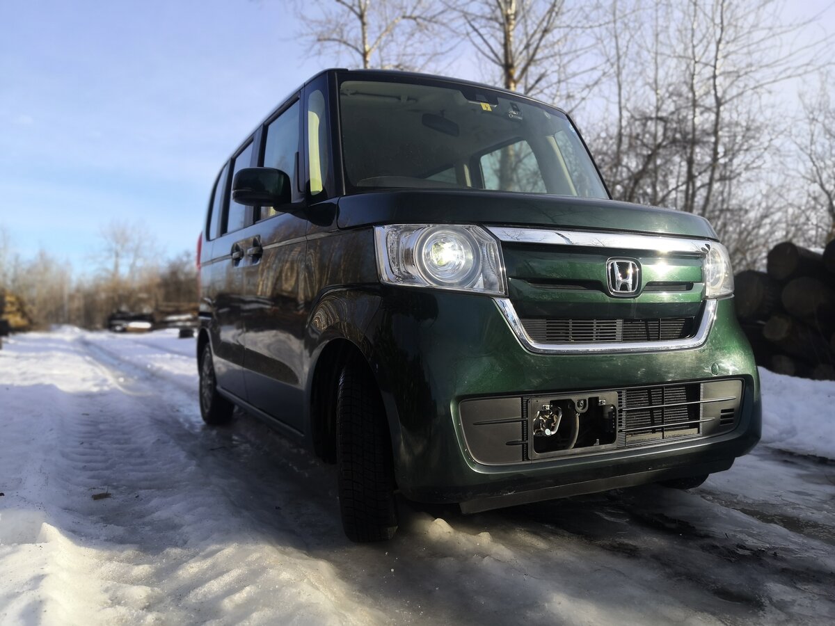 Купить б/у Honda N-BOX II 0.7 CVT (58 л.с.) 4WD бензин вариатор в Туле: зелёный Хонда н-бокс II ...