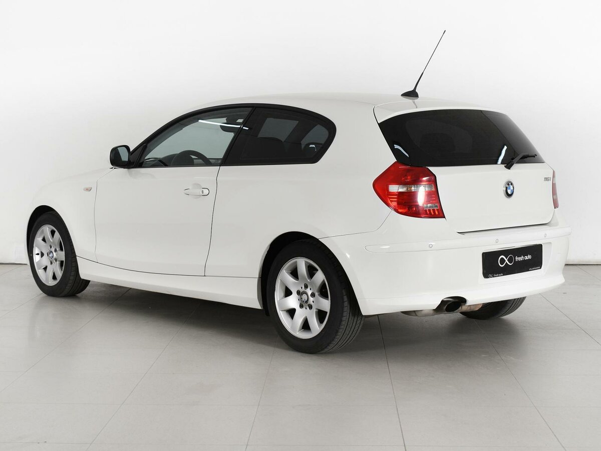 Купить б/у BMW 1 серии I (E81/E82/E87/E88) Рестайлинг 116i 1.6 AT (115 л.с.) бензин автомат в ...