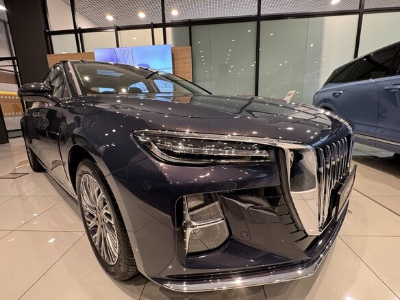 Купить новый Hongqi H5 II 2.0 AT (218 л.с.) бензин автомат в Екатеринбурге: коричневый Хончи Х5 ...