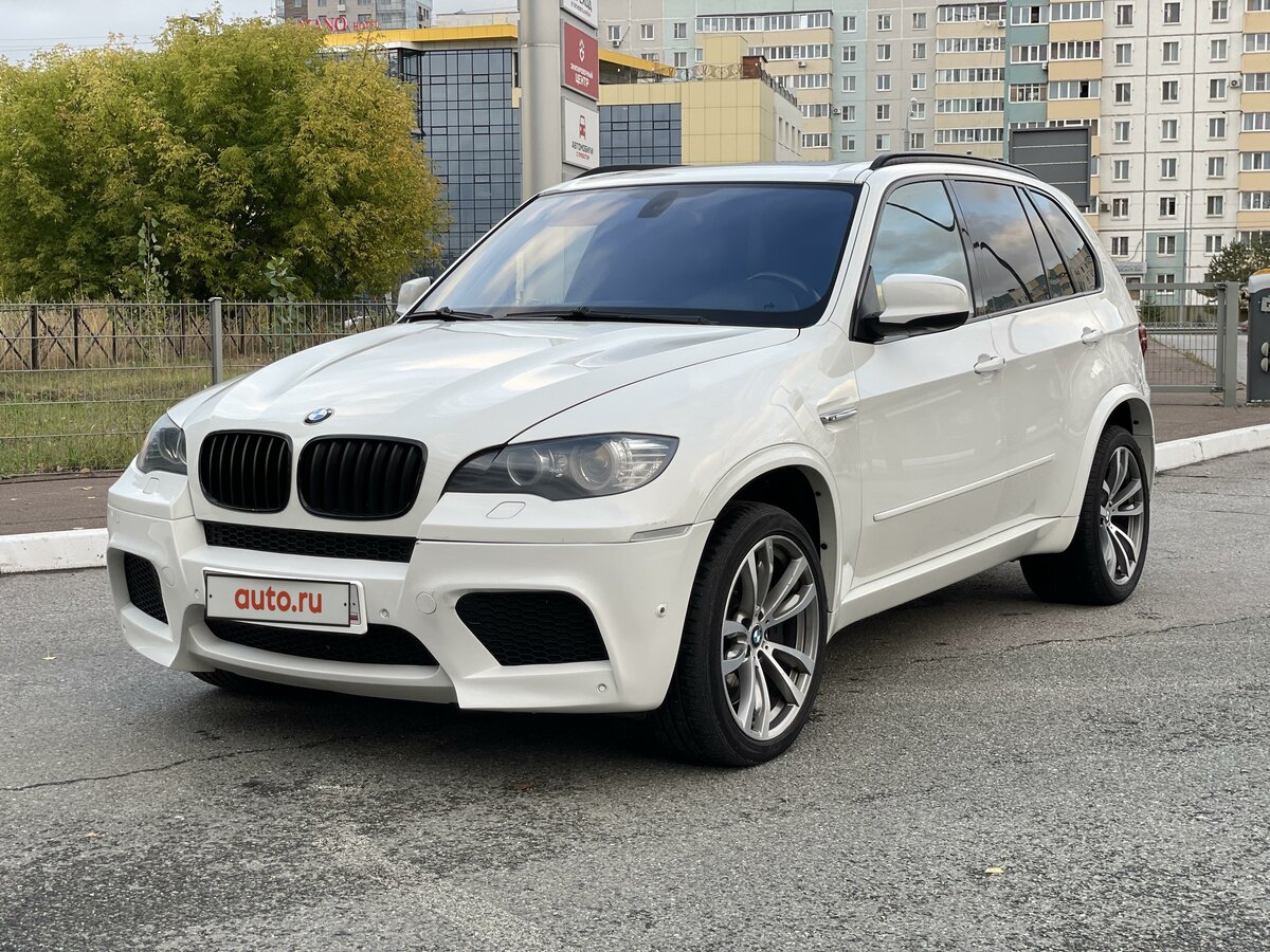Купить б/у BMW X5 M I (E70) 4.4 AT (555 л.с.) 4WD бензин автомат в Казани: белый БМВ Х5 М I (E70 ...