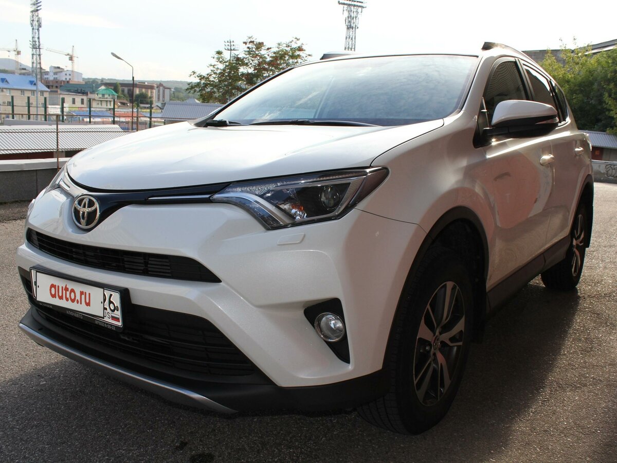 Купить б/у Toyota RAV4 IV (XA40) Рестайлинг 2.0 CVT (146 л.с.) 4WD ...