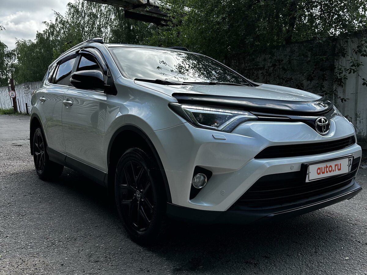 Купить б/у Toyota RAV4 IV (XA40) Рестайлинг 2.5 AT (180 л.с.) 4WD ...