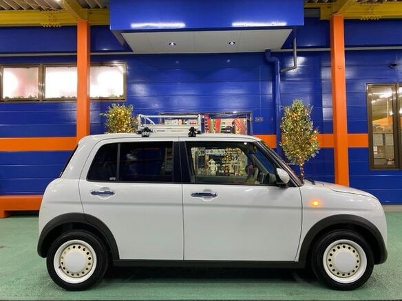 Купить б/у Suzuki Alto VIII (HA36) 0.7 CVT (52 л.с.) бензин вариатор во Владивостоке: белый ...