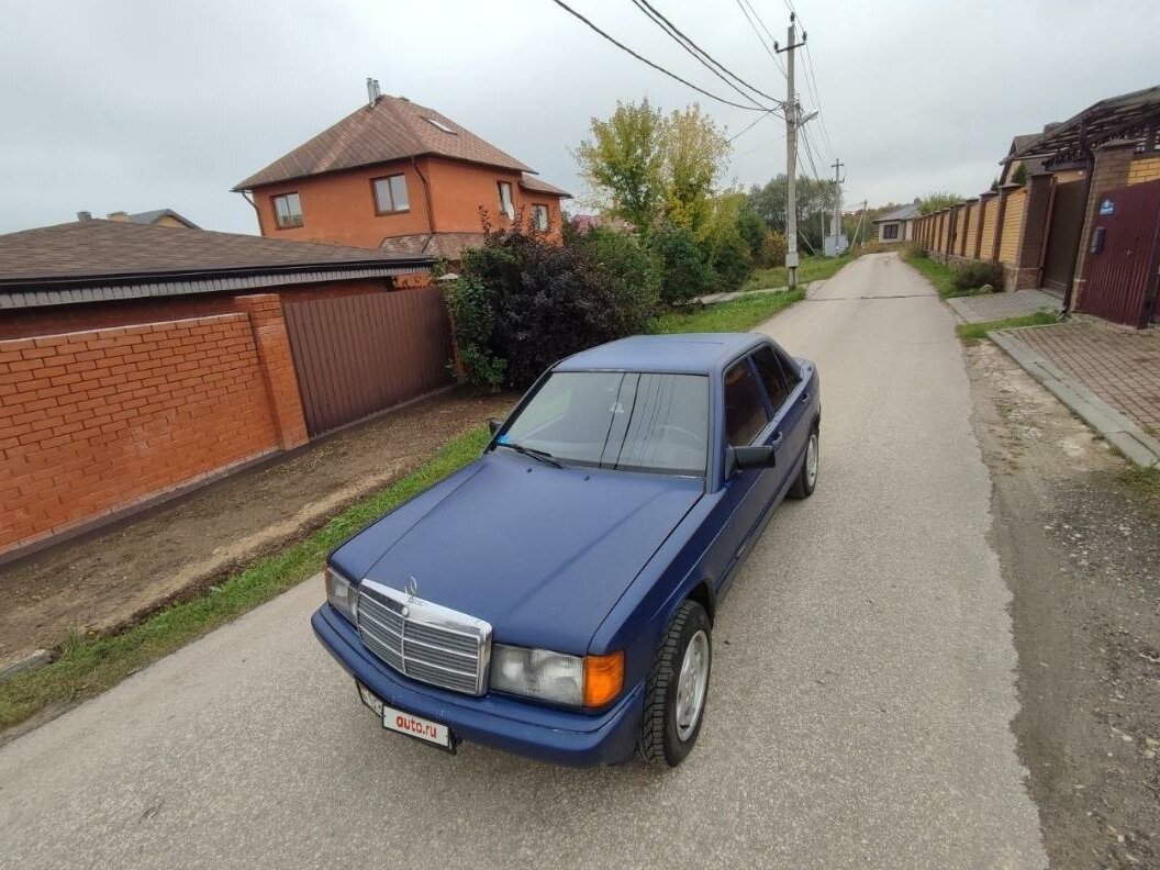 Купить б/у Mercedes-Benz 190 (W201) 1982-1993 2.3 MT (185 л.с.) бензин механика в Калуге: синий ...