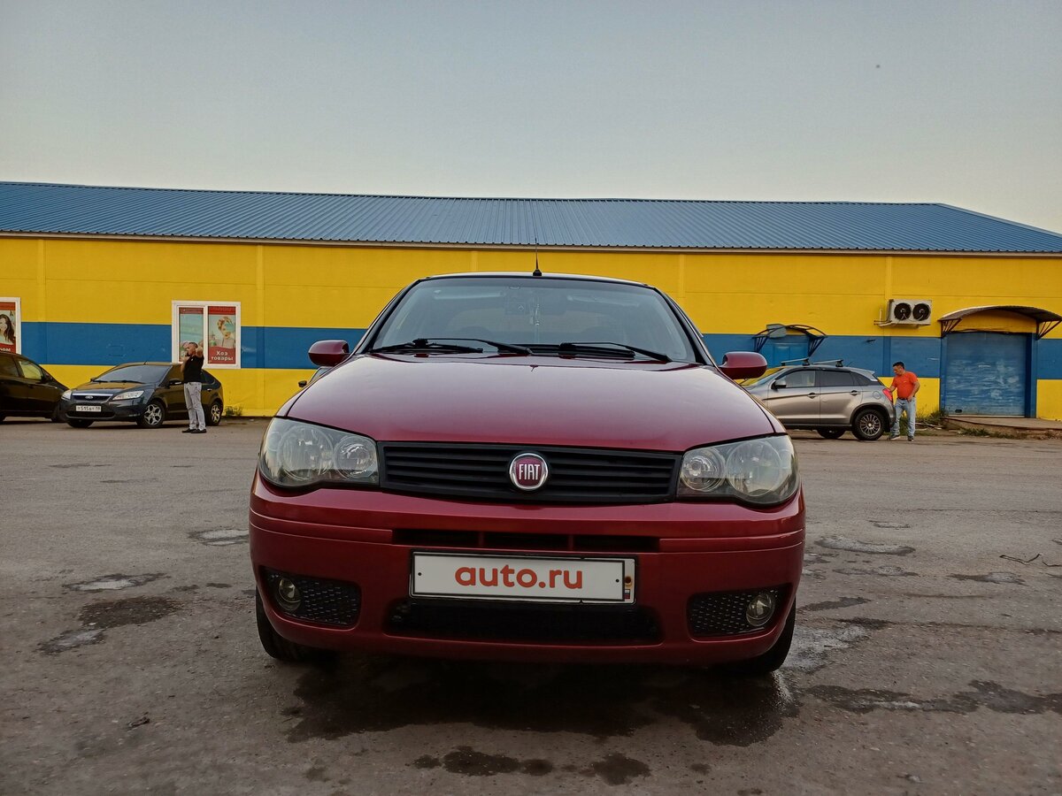 Купить б/у Fiat Albea I Рестайлинг 1.4 MT (77 л.с.) бензин механика в Сарапуле: красный Фиат ...
