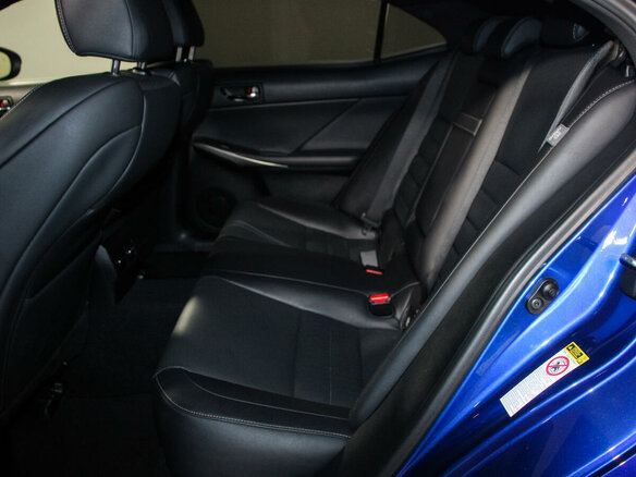 Купить б/у Lexus IS III 300 3.5 AT (258 л.с.) 4WD бензин автомат в ...