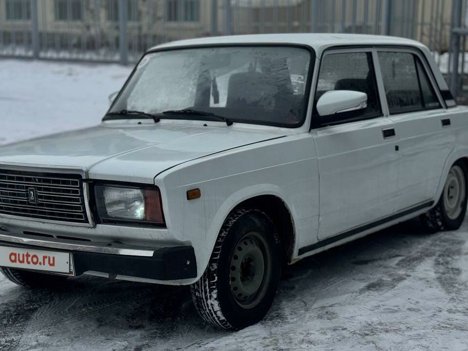 Купить б/у Lada (ВАЗ) 2107 1982-2012 1.6 MT (75 л.с.) бензин механика в Москве: белый Лада 2107 ...