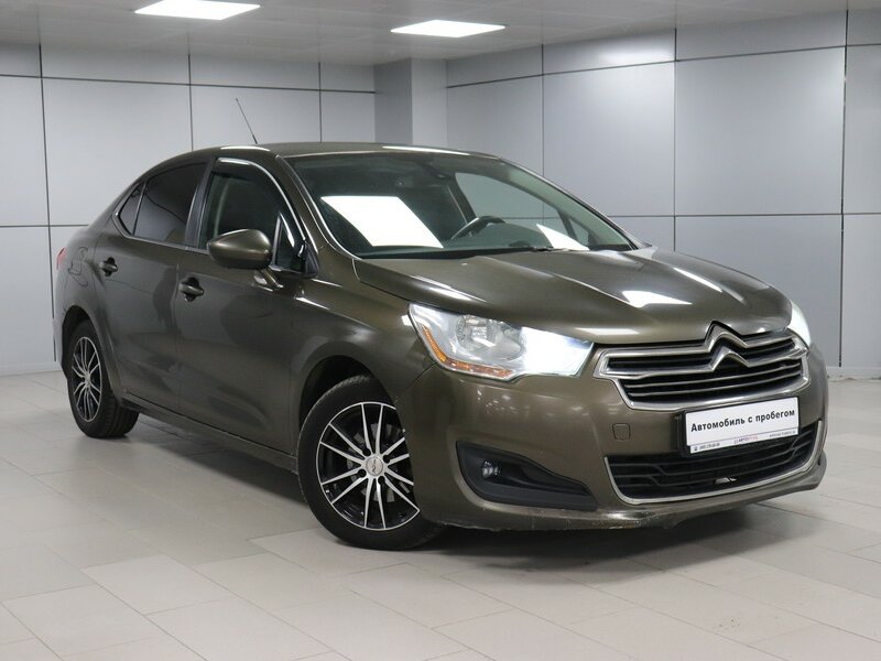 Купить б/у Citroen C4 II 1.6 AT (120 л.с.) бензин автомат в Москве: коричневый Ситроен C4 II ...