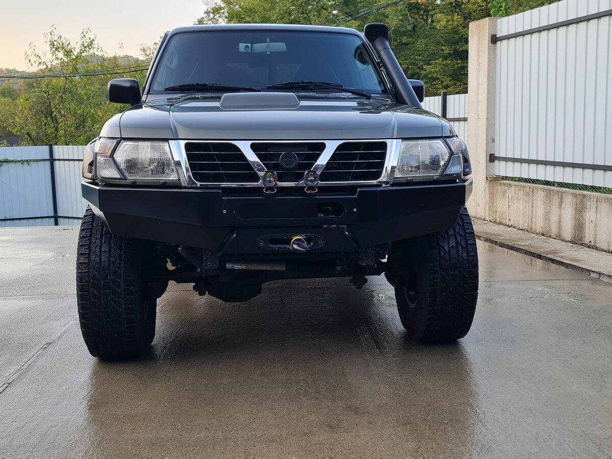 Купить б/у Nissan Patrol V (Y61) 4.5 MT (200 л.с.) 4WD бензин механика в Сочи: зелёный Ниссан ...
