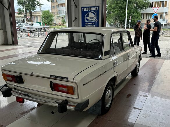 Купить б/у Lada (ВАЗ) 2106 1976-2006 1.3 MT (69 л.с.) бензин механика в Москве: белый Лада 2106 ...