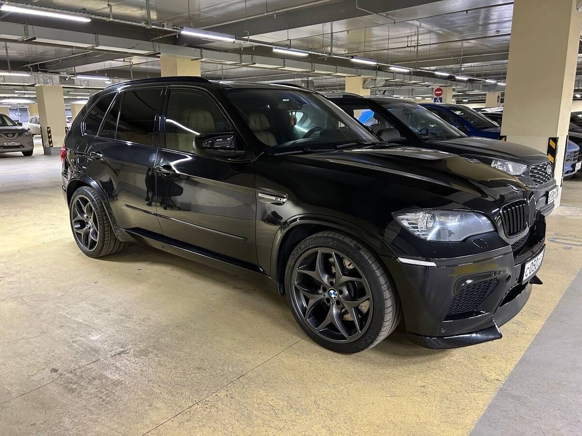 Купить б/у BMW X5 M I (E70) 4.4 AT (555 л.с.) 4WD бензин автомат в Москве: чёрный БМВ Х5 М I ...