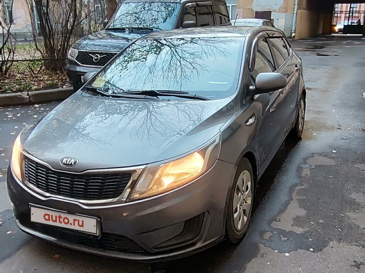 Купить б/у Kia Rio III 1.4 MT (107 л.с.) бензин механика в Санкт-Петербурге: серый Киа Рио III ...