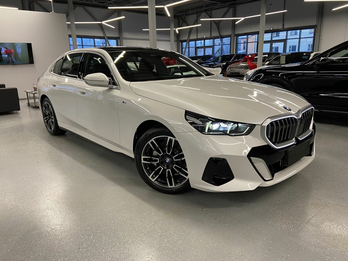 Купить новый BMW 5 серии VIII (G60/G61/G68) 525Li 2.0 AT (190 л.с.) бензин автомат в Москве ...