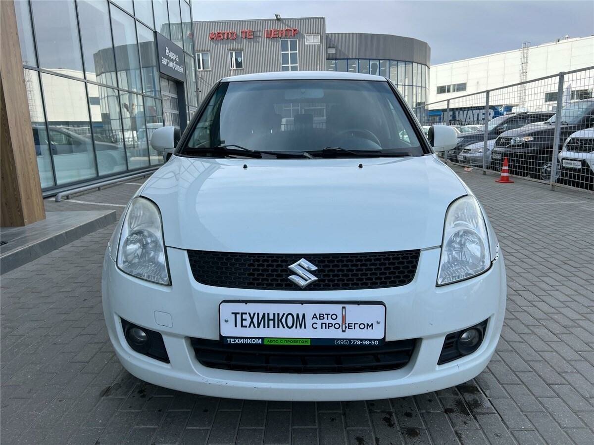 Купить б/у Suzuki Swift III 1.5 AT (102 л.с.) бензин автомат в Москве ...