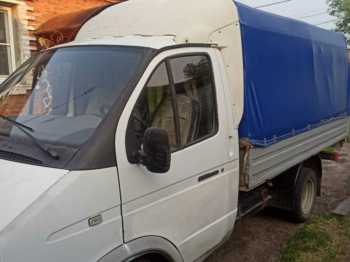 Купить б/у ГАЗ ГАЗель (3302) бензин механика в Луховицах: белый бортовой грузовик 2003 года по ...