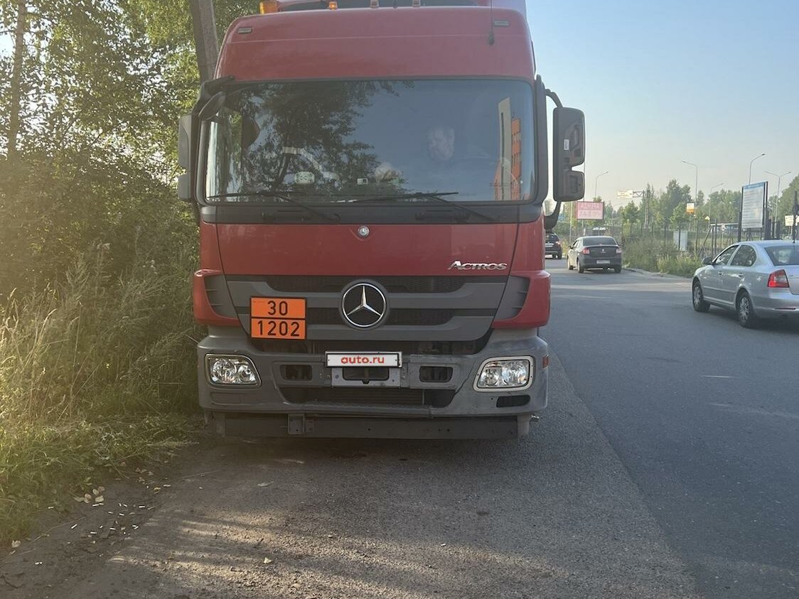 Купить б/у Mercedes-Benz Actros автомат в Санкт-Петербурге: красный ...