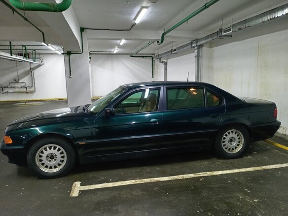 Купить б/у BMW 7 серии III (E38) 750Li 5.4 AT (326 л.с.) бензин автомат в Москве: зелёный БМВ 7 ...