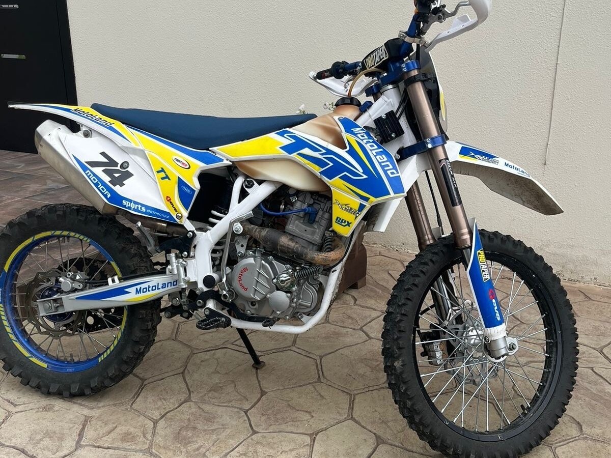 Купить б/у Motoland TT300 карбюратор 5 передач в Тимашевске: жёлтый кросс 2023 года по цене 175 ...