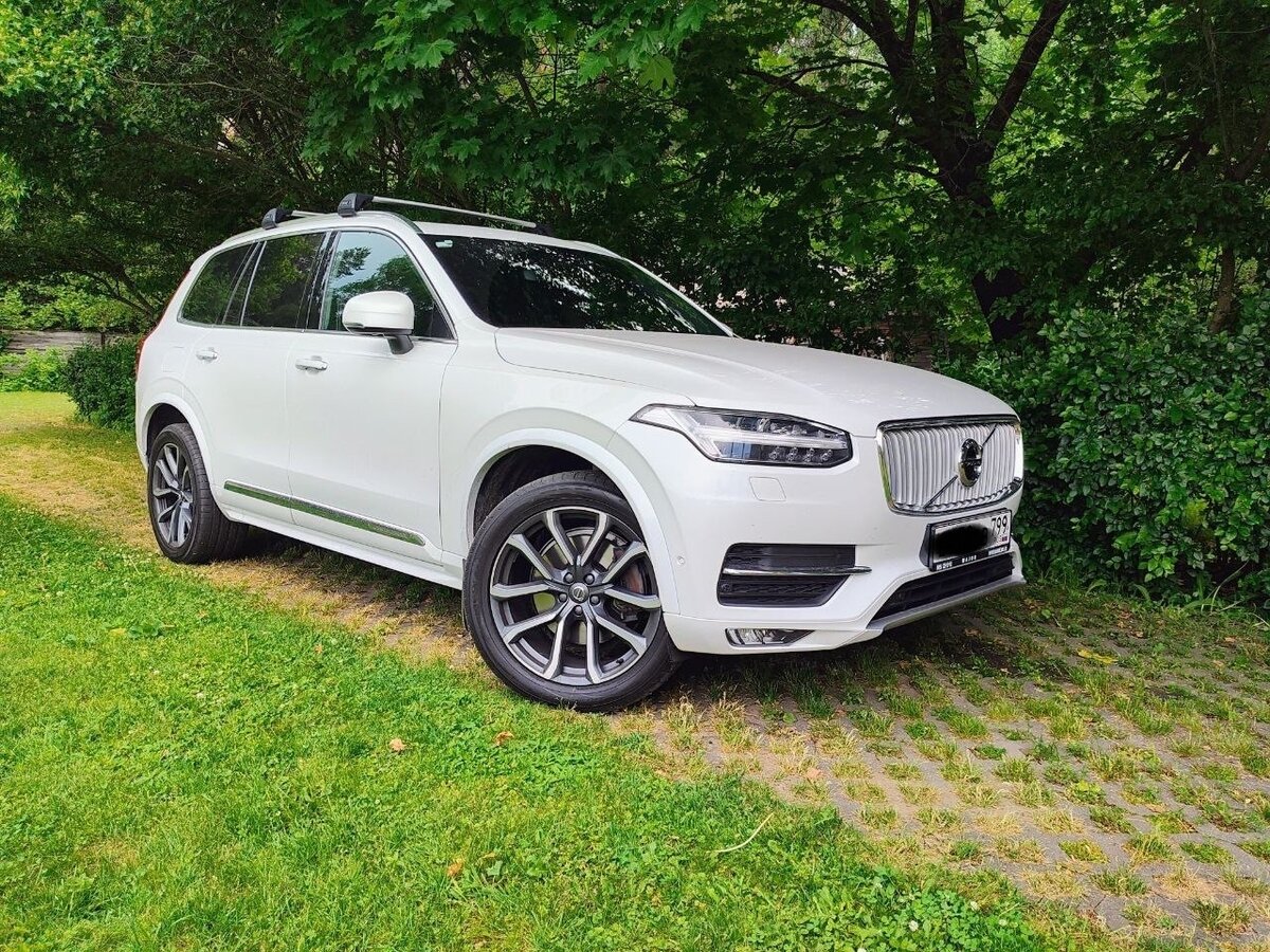 Купить б/у Volvo XC90 II 2.0 AT (249 л.с.) 4WD бензин автомат в Москве: белый Вольво XC90 II ...