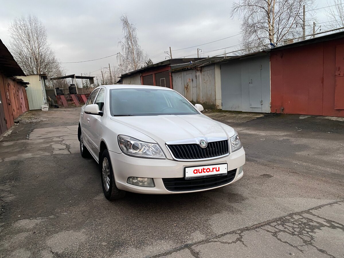 Купить б/у Skoda Octavia II (A5) Рестайлинг 1.6 MT (102 л.с.) бензин ...