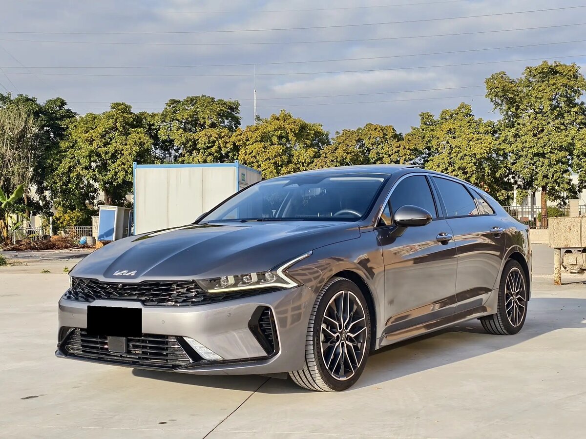 Купить б/у Kia K5 III 2.0 AT (240 л.с.) бензин автомат в Симферополе: серый Киа к5 III седан ...