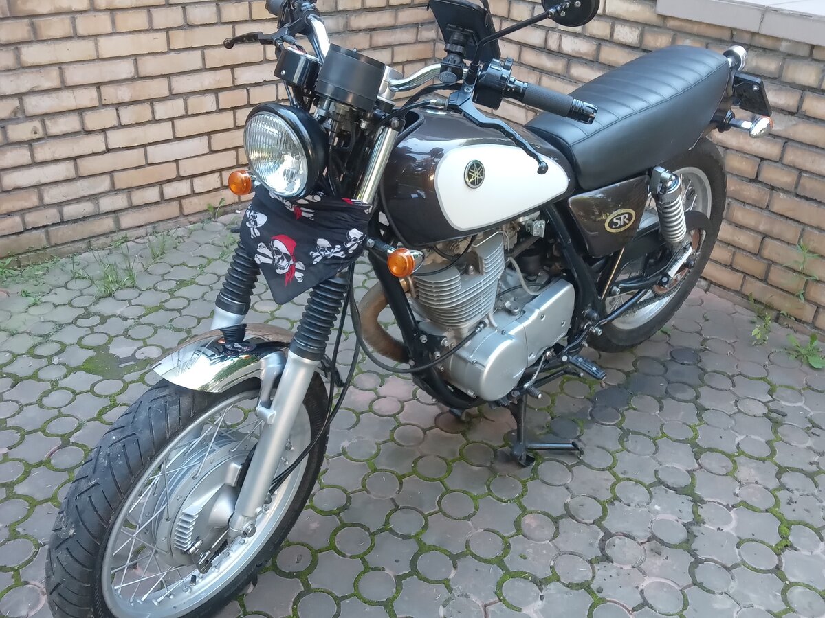 Купить б/у Yamaha SR400 карбюратор 5 передач в Москве: коричневый классик 2000 года на Авто.ру ...