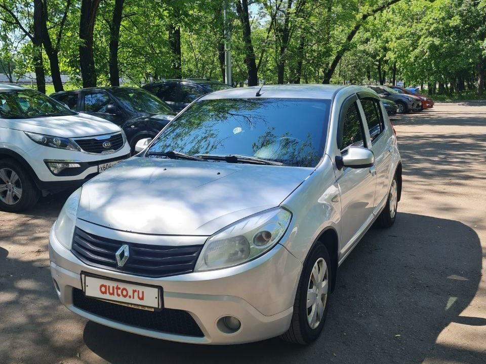 Купить б/у Renault Sandero I 1.6 MT (84 л.с.) бензин механика в Москве ...