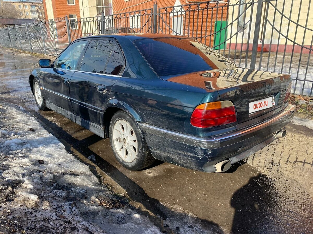 Купить б/у BMW 7 серии III (E38) 740i 4.0 AT (286 л.с.) бензин автомат в Москве: зелёный БМВ 7 ...