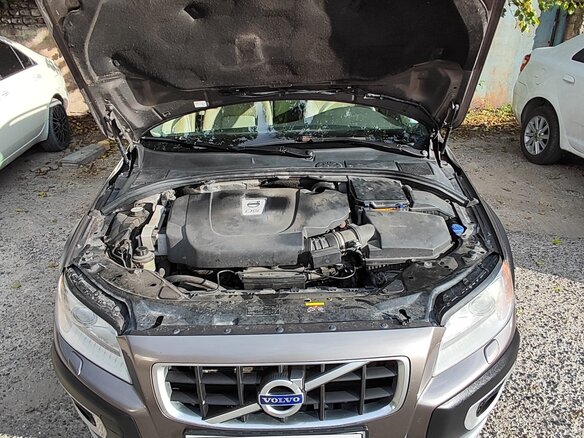 Купить б/у Volvo XC70 II 2.4d AT (175 л.с.) дизель автомат в Новороссийске: коричневый Вольво ...