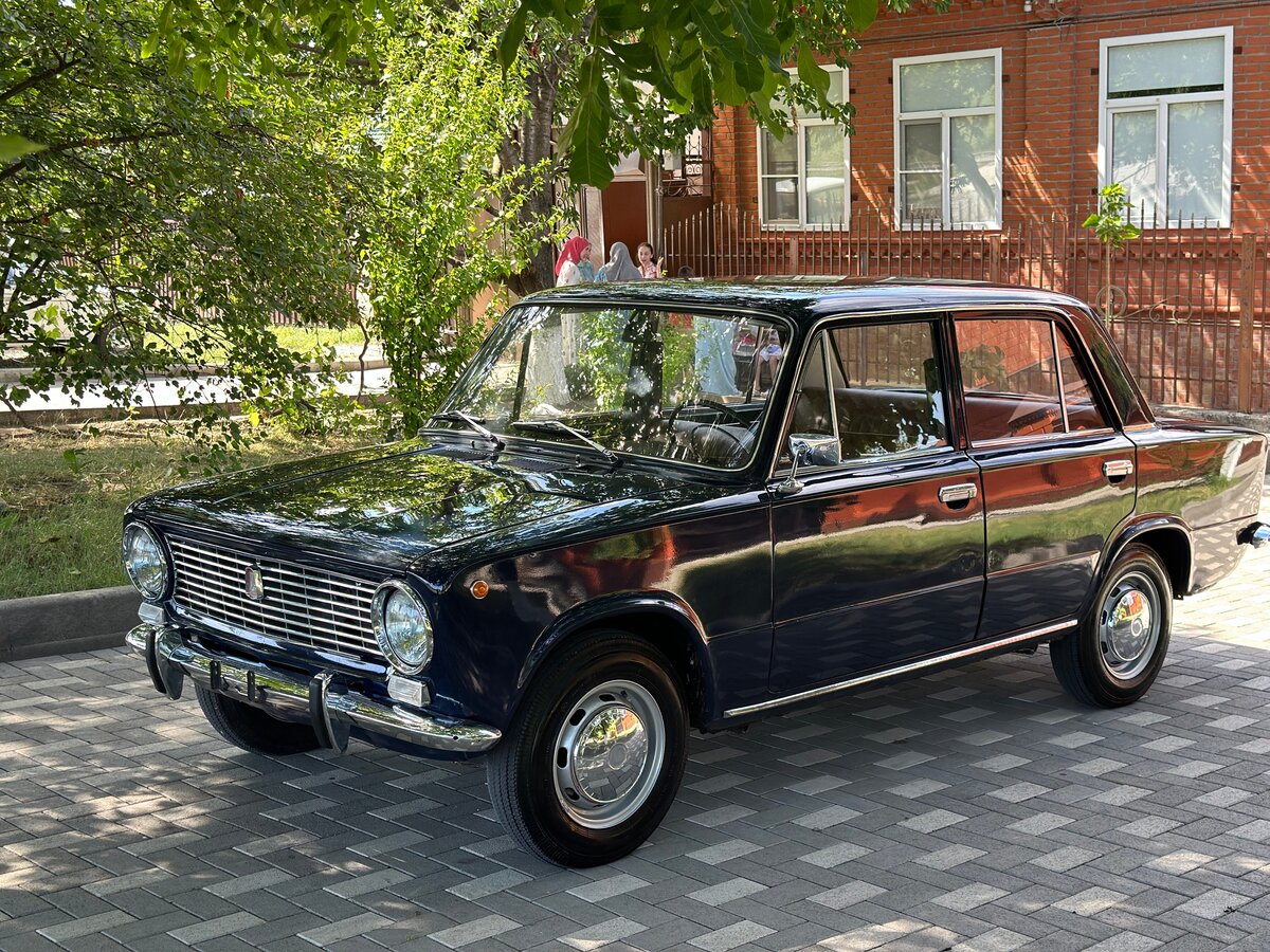 Купить б/у Lada (ВАЗ) 2101 1970-1988 1.2 MT (59 л.с.) бензин механика в Грозном: синий Лада 2101 ...