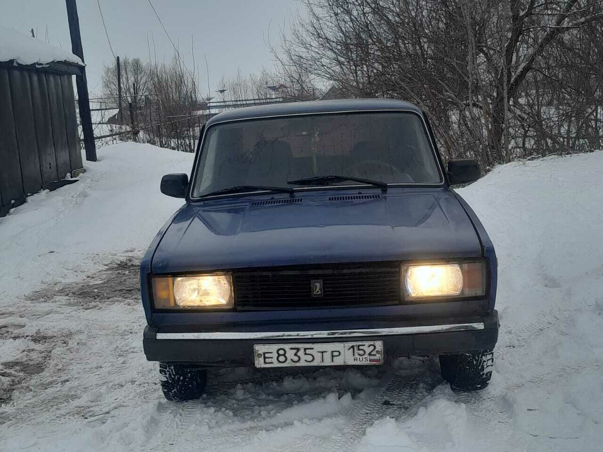 Купить б/у Lada (ВАЗ) 2105 1979-2011 1.5 MT (71 л.с.) бензин механика в Пильне: синий Лада 2105 ...