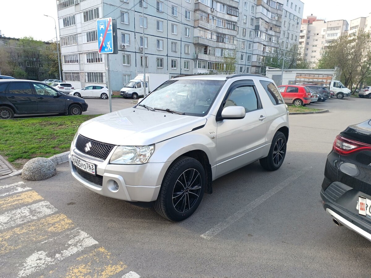 Купить б/у Suzuki Grand Vitara II 1.6 MT (106 л.с.) 4WD бензин механика в Казани: серебристый ...