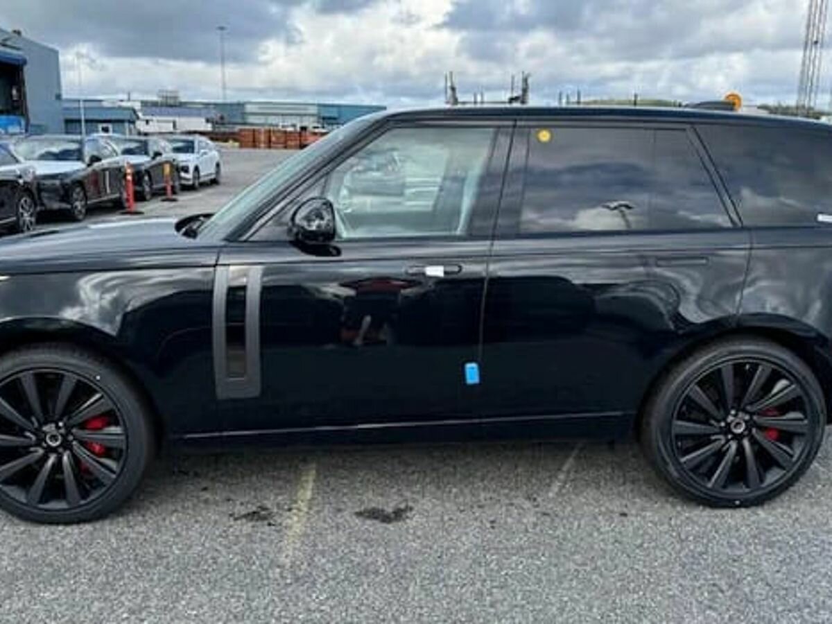 Купить новый Land Rover Range Rover V P615 MHEV 4.4 AT (615 л.с.) 4WD ...