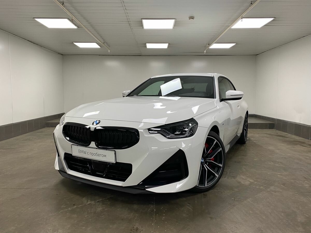 Купить б/у BMW 2 серии G42 220i 2.0 AT (184 л.с.) бензин автомат в Москве: белый БМВ 2 серии G42 ...