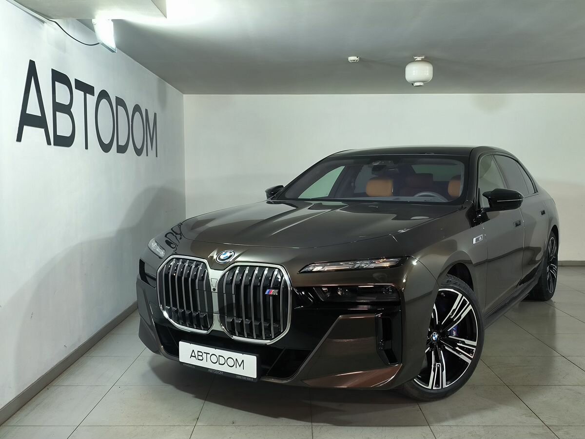 Купить б/у BMW i7 2022-2025 M70 xDrive Electro AT (485.0 кВт) 4WD ...