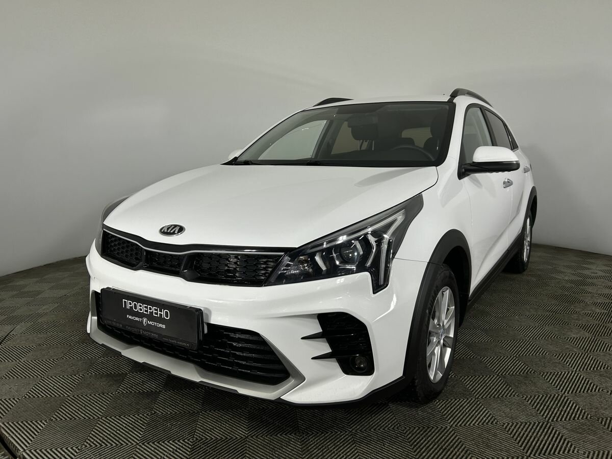 Купить б/у Kia Rio IV Рестайлинг X 1.6 AT (123 л.с.) бензин автомат в Москве: белый Киа Рио IV ...