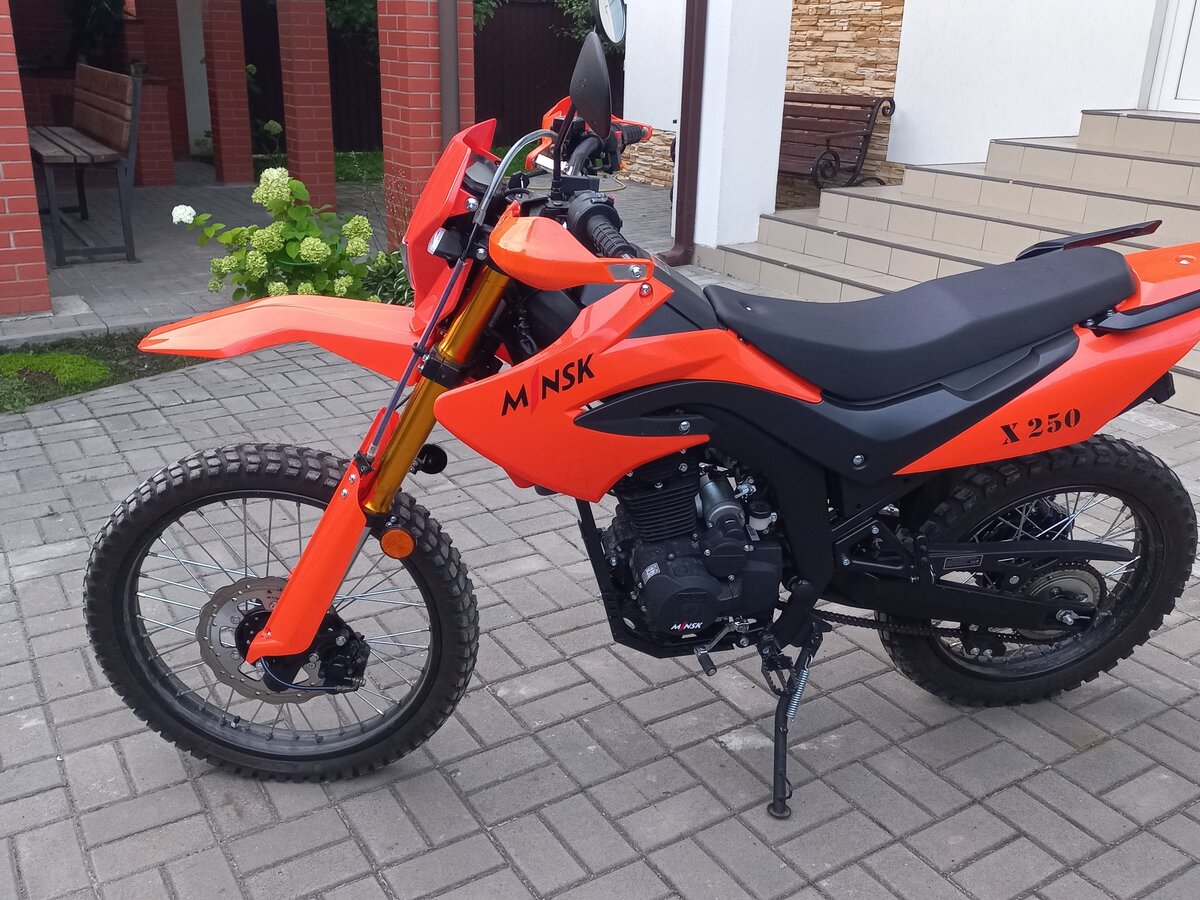 Купить б/у Minsk (Минск) X 250 карбюратор 5 передач в Воронеже: красный туристический эндуро ...