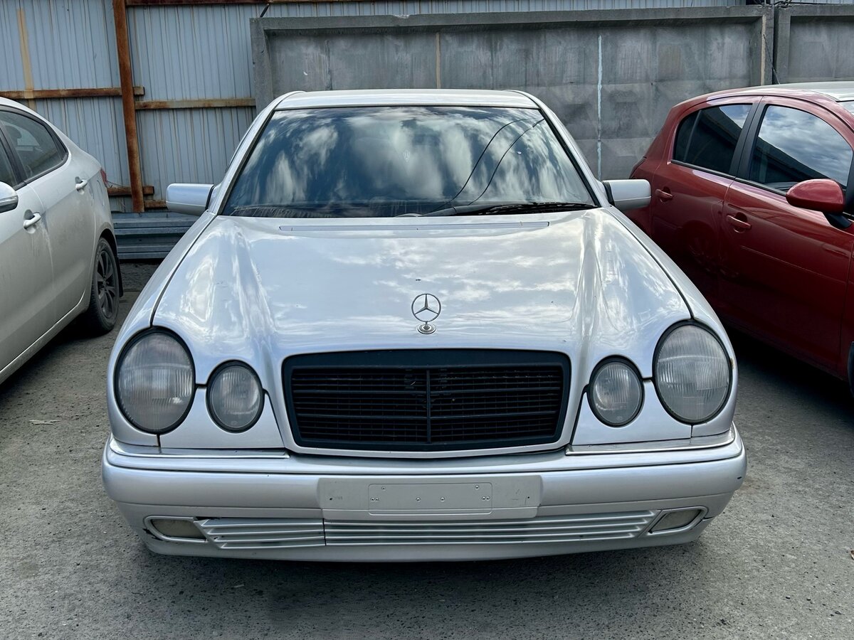 Купить б/у Mercedes-Benz E-Класс II (W210, S210) 240 2.4 AT (170 л.с ...