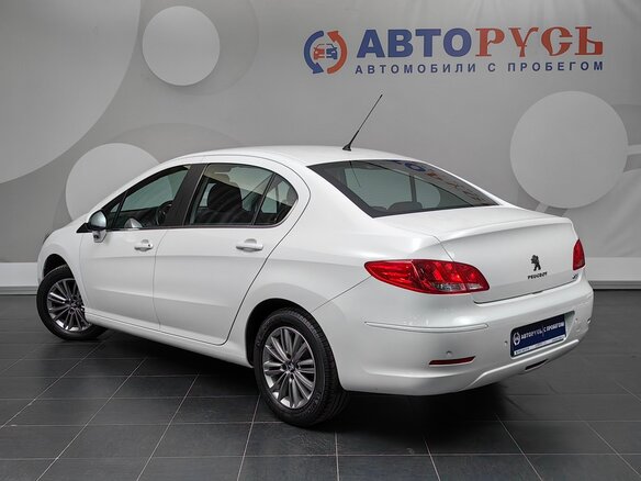 Купить б/у Peugeot 408 I Рестайлинг 1.6 AT (150 л.с.) бензин автомат в Мытищах: белый Пежо 408 I ...
