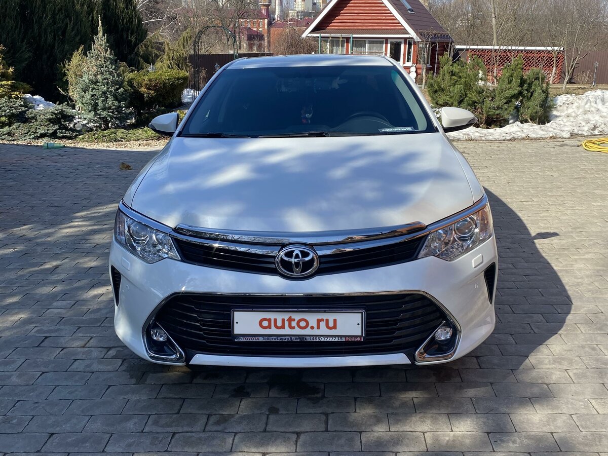 Купить б/у Toyota Camry VII (XV50) Рестайлинг 3.5 AT (249 л.с.) бензин автомат в Москве: белый ...