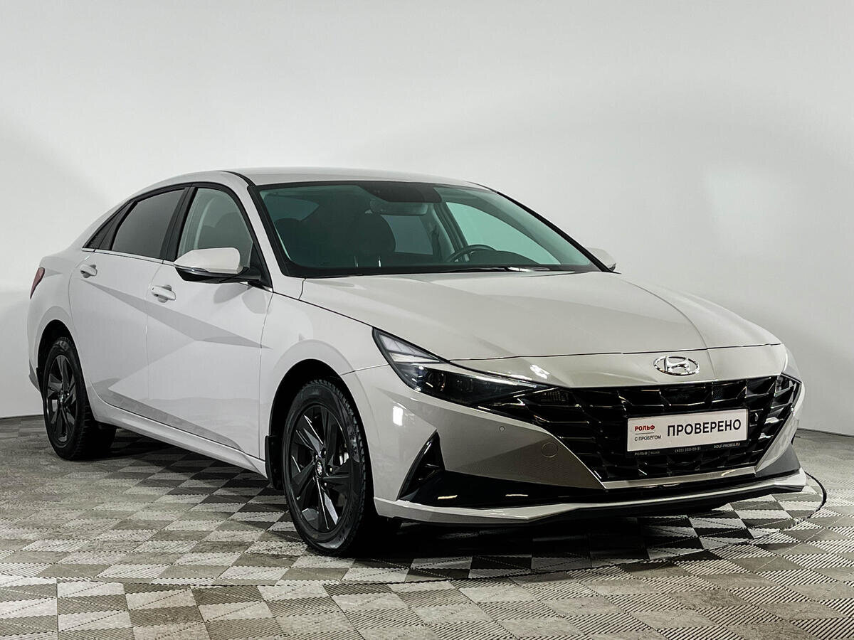 Купить б/у Hyundai Elantra VII (CN7) 2.0 AT (150 л.с.) бензин автомат в Москве: серый Хендай ...