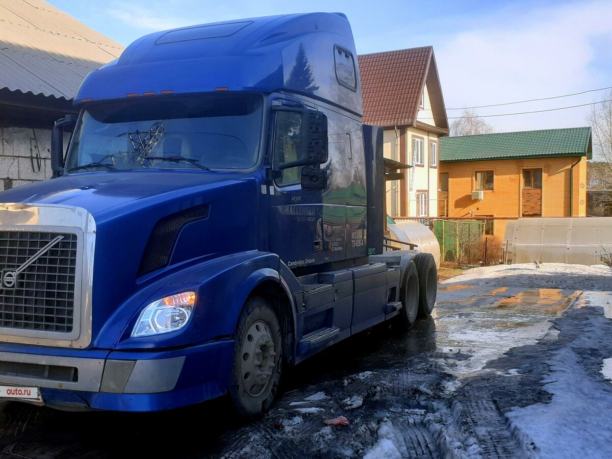 Купить б/у Volvo VNL дизель механика в Новосибирске: синий 2002 года по цене 2 300 000 рублей на ...