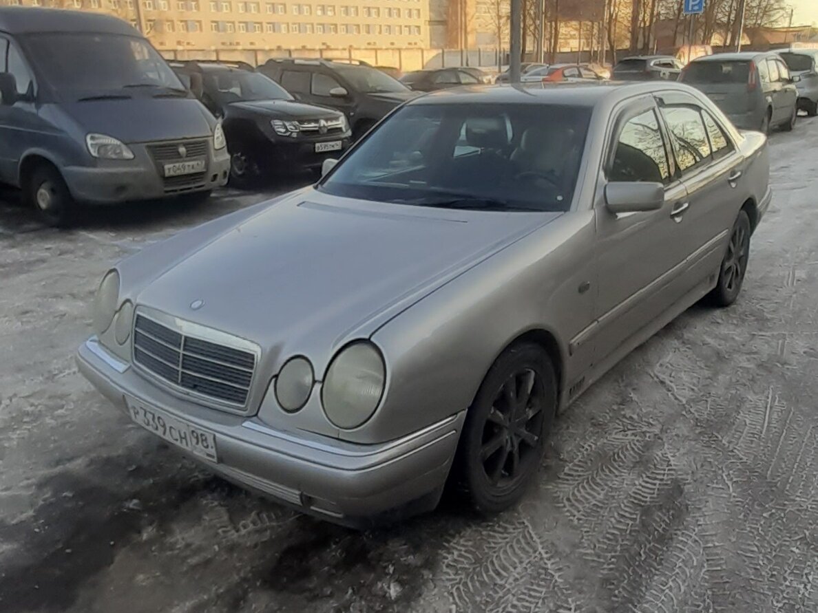 Купить б/у Mercedes-Benz E-Класс II (W210, S210) 200 2.0 MT (136 л.с.) бензин механика в Санкт ...
